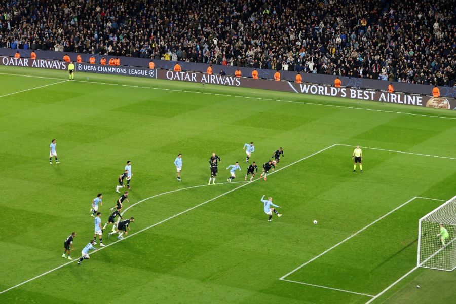 Another big night awaits at the Etihad tonight for Manchester City.